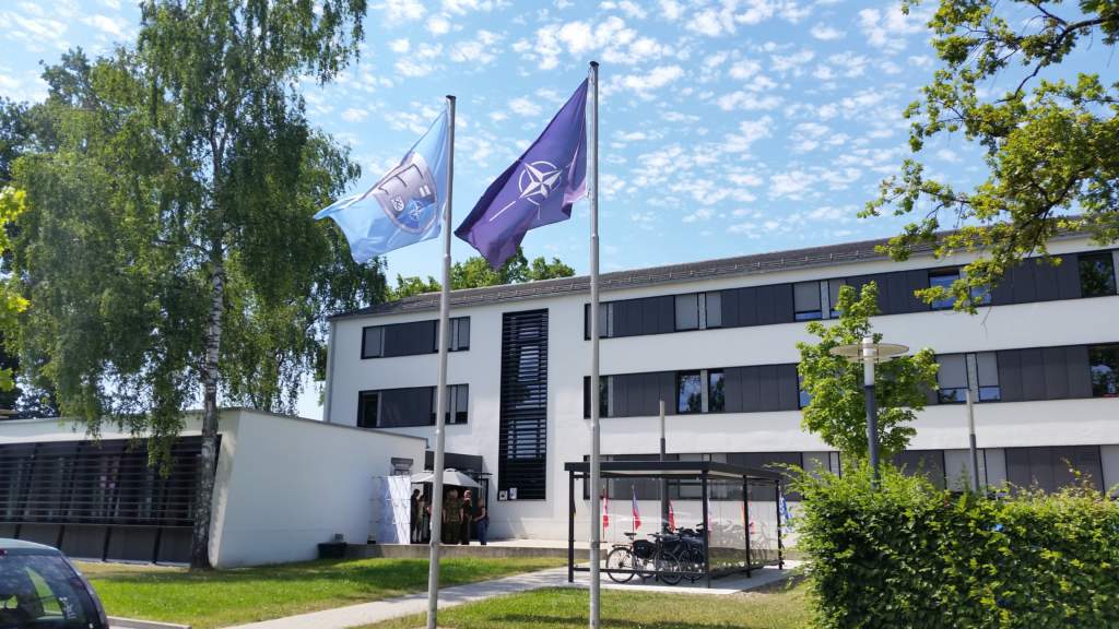 Mileng COE • SharePoint • Success Story • corner4